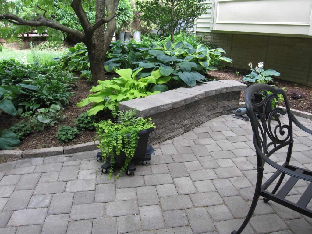25 Best Landscaping Rocks Design Ideas For Your Home | GearTrench