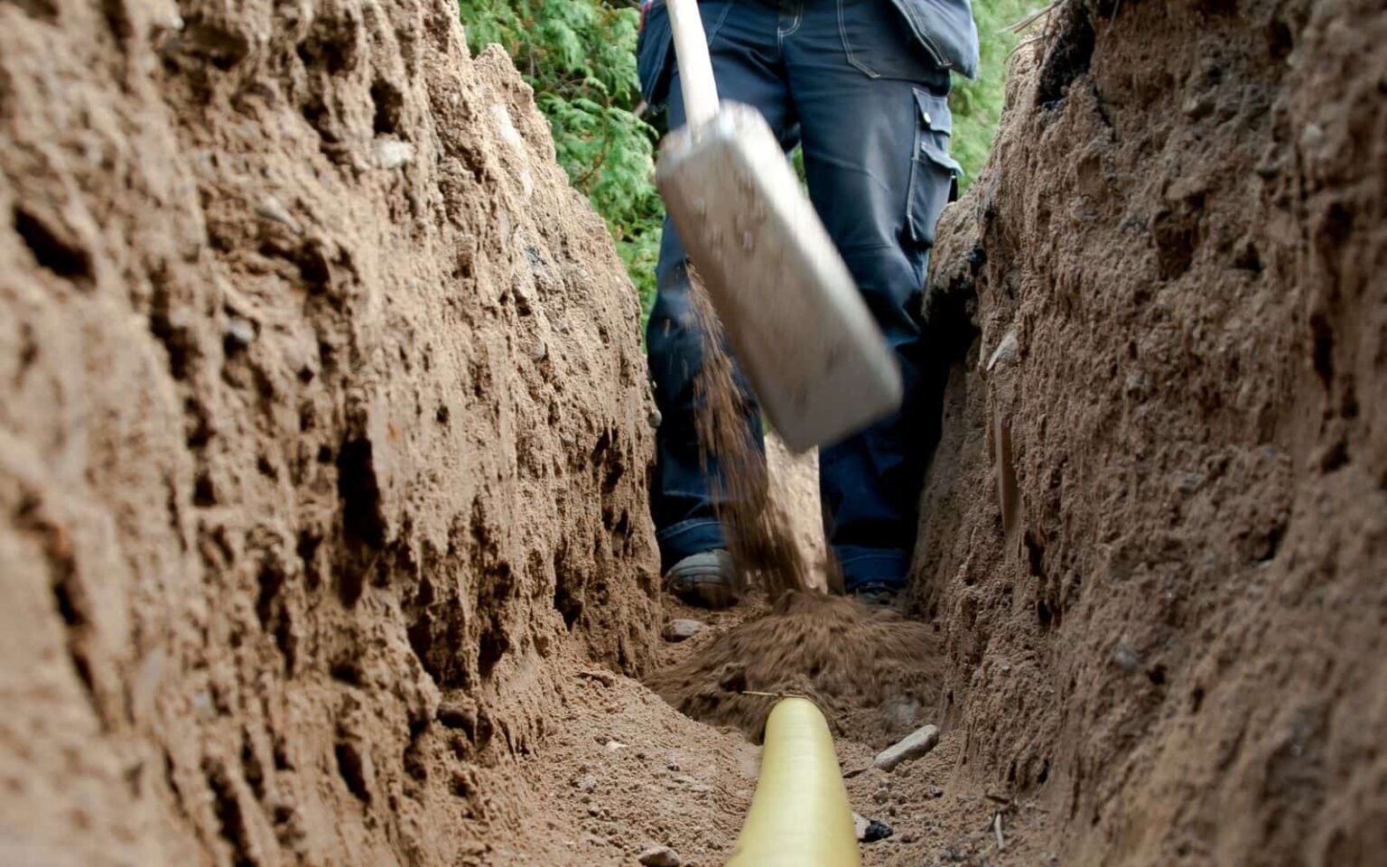 7 Best Trenching Shovel In 2026 (Buying Guide & Review)